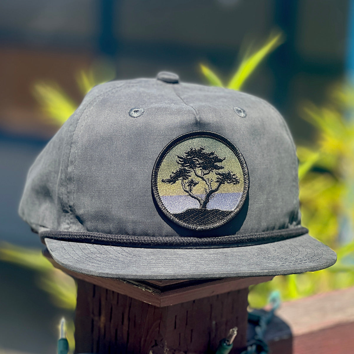 Blackout Cypress Flat-Brim Rope Hat (Charcoal/Black) – Tommy Breeze